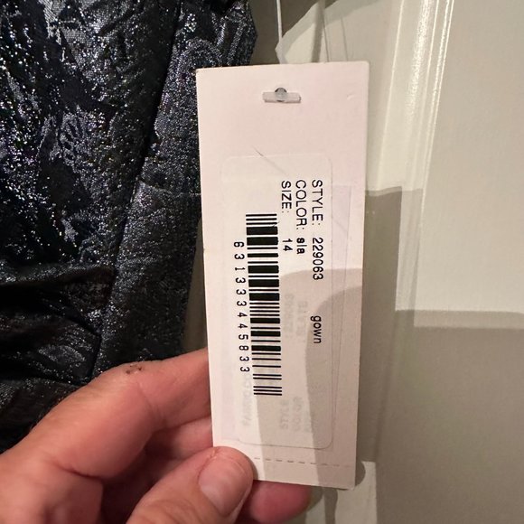 Teri Jon | Dresses | Teri Jon Stretch Metallic Jacquard Off The ...